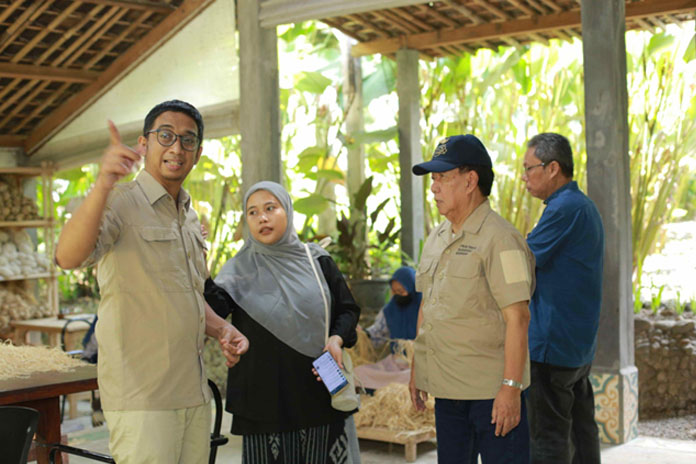 Rumah Tenun Khas Daerah: Menjaga Warisan Budaya Nusantara